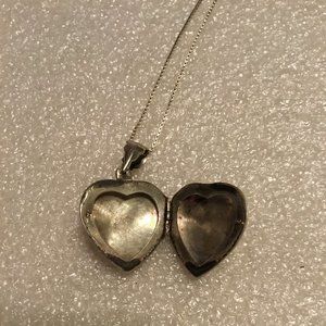 925 Sterling Silver | Jewelry | Lovely Sterling Silver Heart Shaped ...